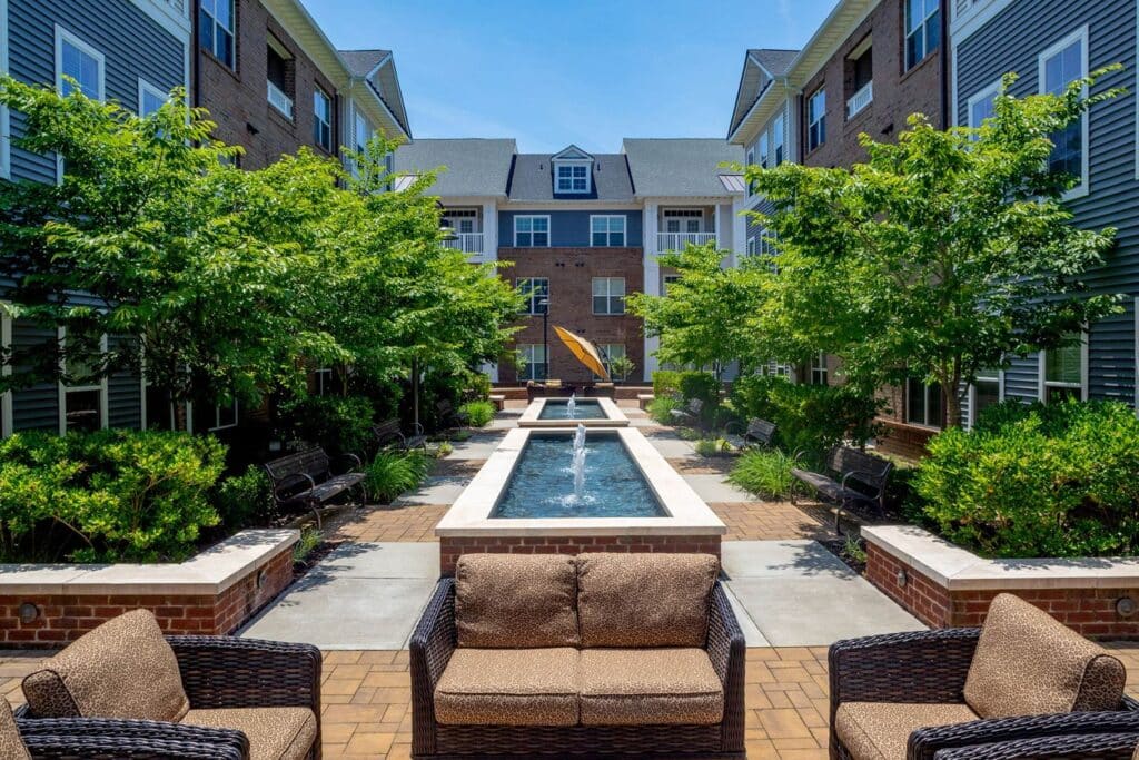 Lake Taylor Pointe - The Breeden Company