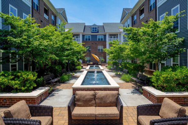 Lake Taylor Pointe - The Breeden Company