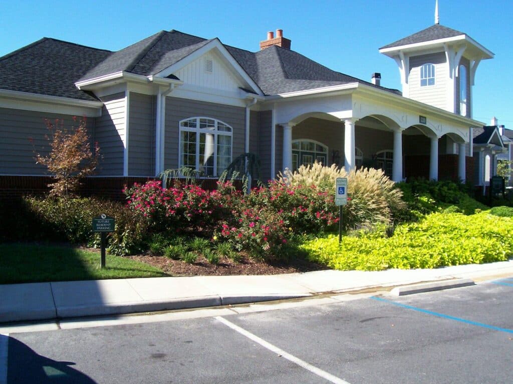 Lake Taylor Pointe - The Breeden Company