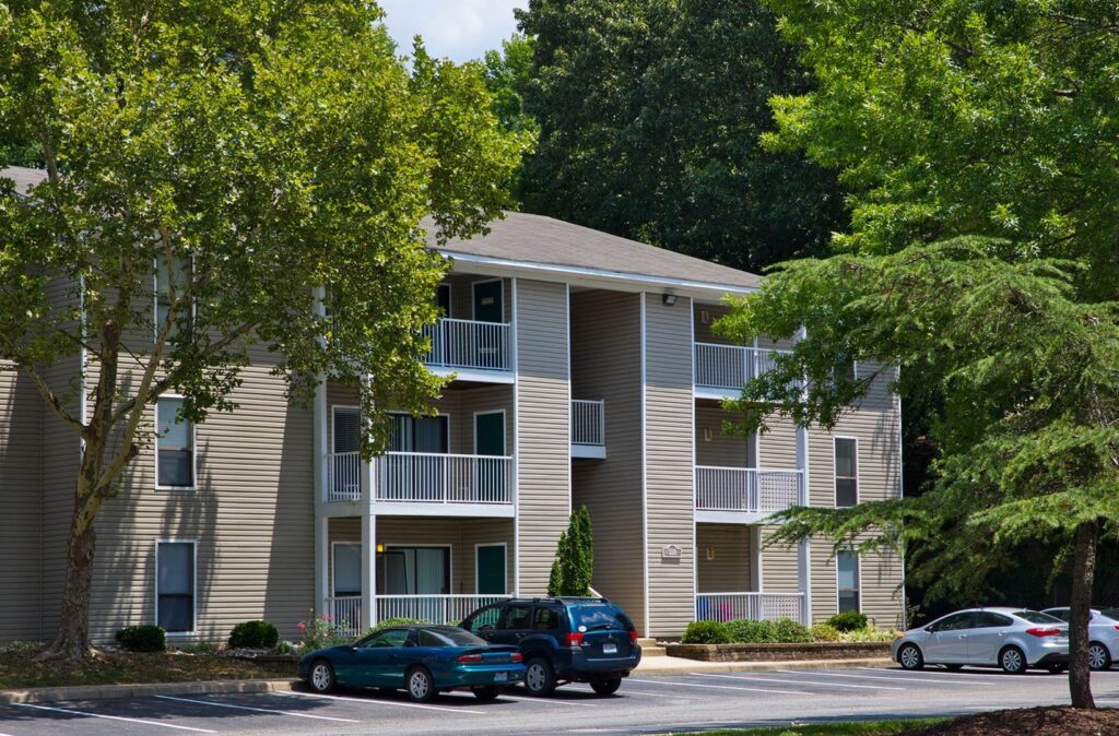 Avant at Huntington Pointe - The Breeden Company