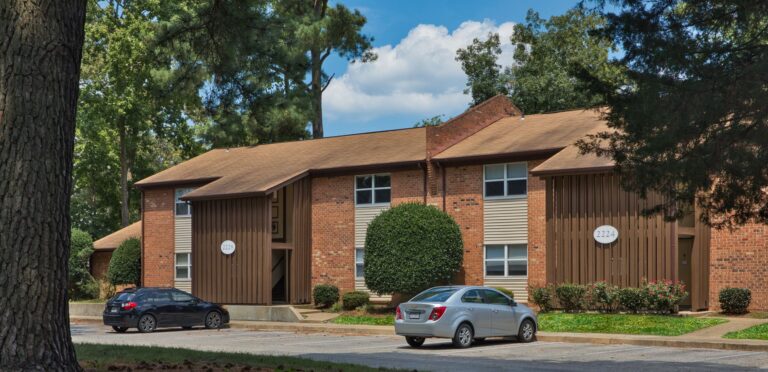 Lake Taylor Pointe - The Breeden Company